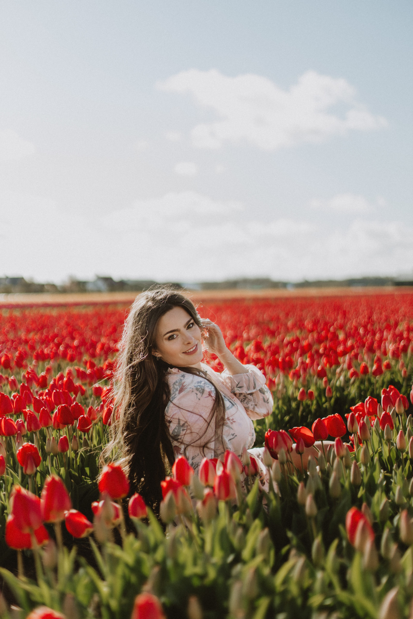 TULIP FIELDS PHOTOSHOOT | PORTRAITS BY JAYASRI - BLOG