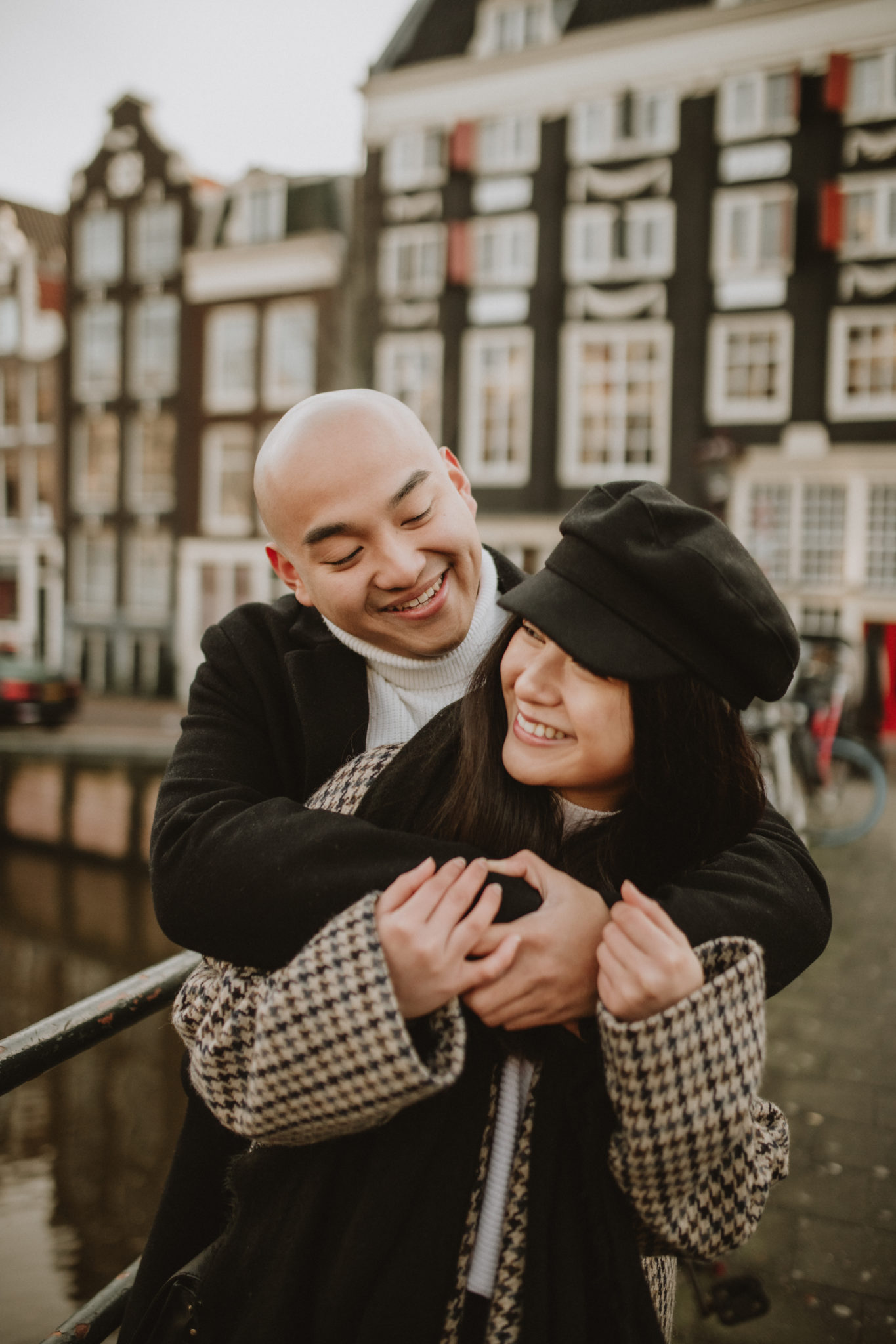 Amsterdam couple photoshoot | PORTRAITS BY JAYASRI - portraitsbyjayasri.com